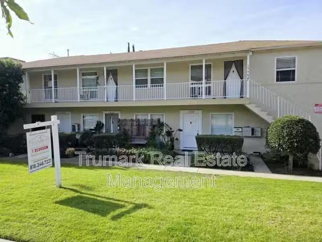 60483214 1548 E Wilson Ave