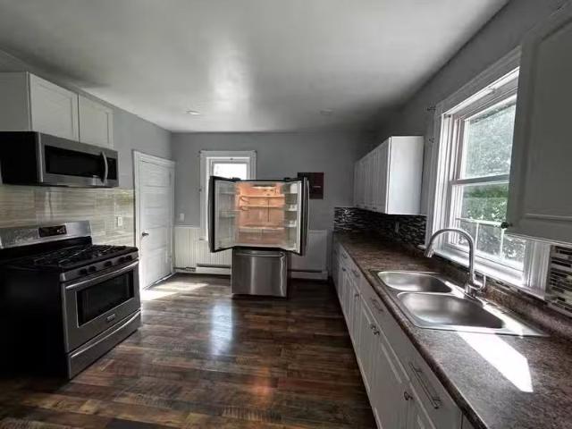 60484523 74 Potters Ave