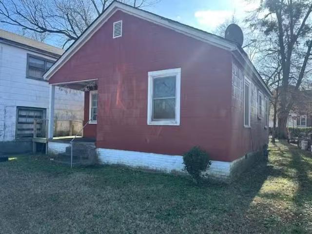 60485535 403 E North St