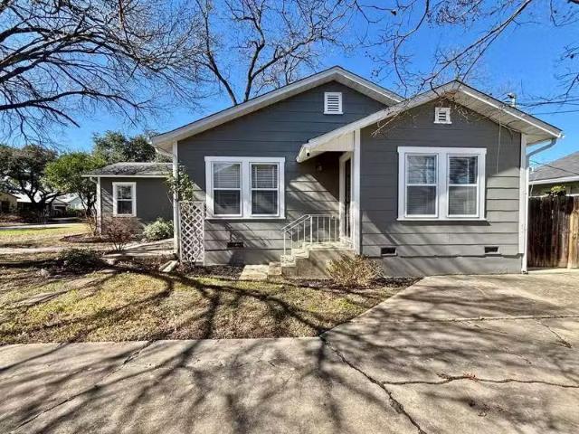 60486635 127 W Mariposa Dr