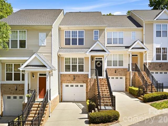 6048 Champions Crest Dr, Charlotte, NC 28269