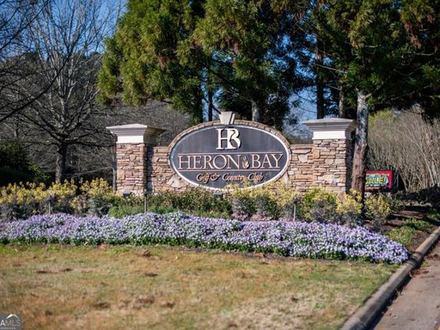6048 Golf View Xing, Locust Grove, GA 30248