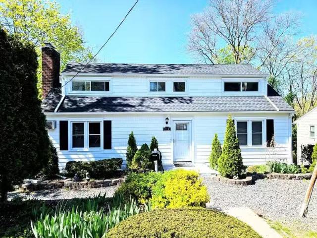 60497617 218 Warren Ave