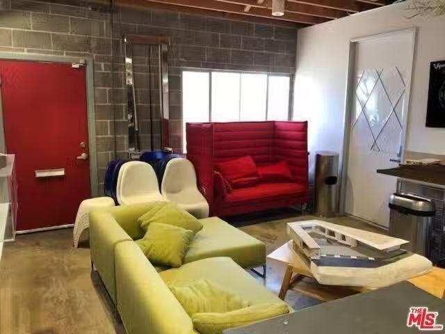 60499491 3751 Robertson Blvd