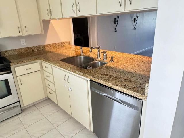6049 Balboa Cir, Unit 202, Boca Raton, FL 33433 | MLS #R11140