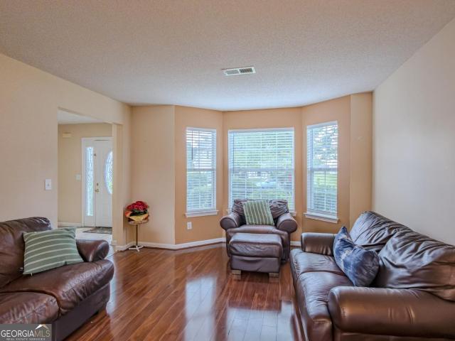 6049 Hitt Lake Trail