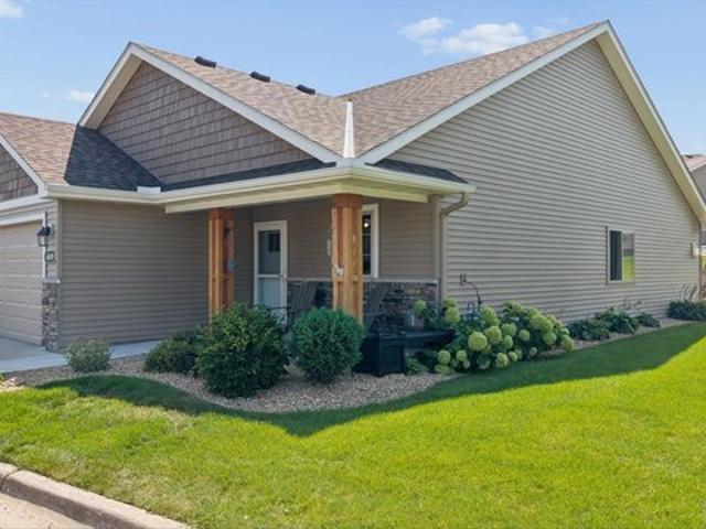 6049 Iris Ln, Rockford, MN 55373