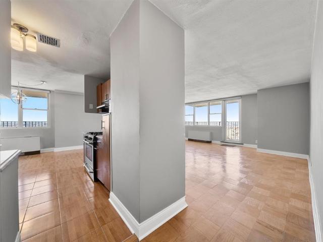 6040 Blvd East # 34J