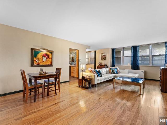 6040 Boulevard East # MA