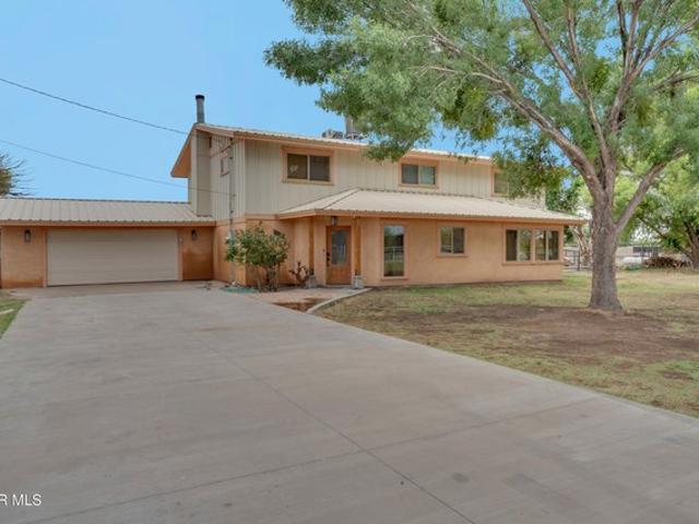 6040 Strahan Rd, El Paso, TX 79932