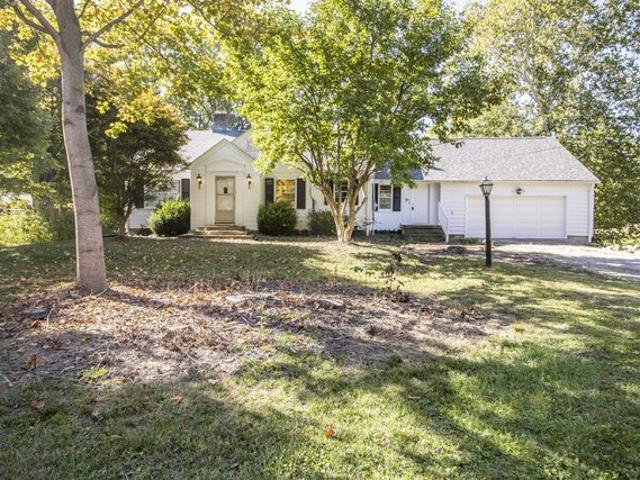 6040 S High School Rd, Indianapolis, IN 46221