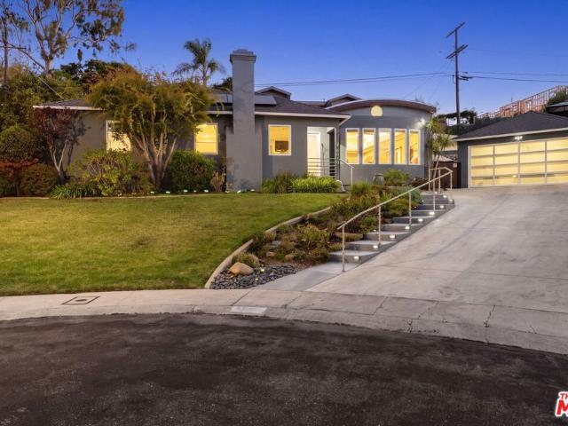 6040 W 76th Place