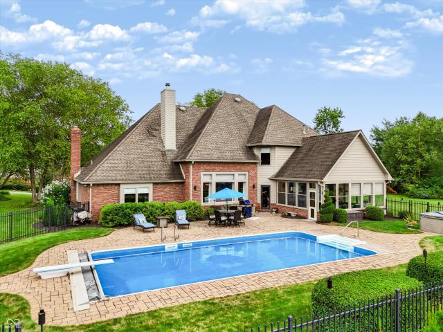 6040 White Ash Court