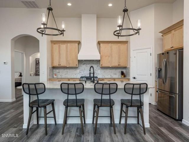 6041 Arosa St, Las Cruces, NM 88012