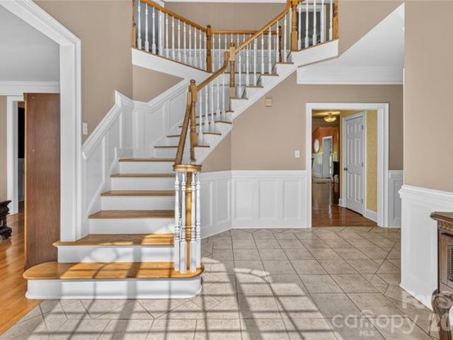 6041 Bluebird Hill Ln, Matthews, NC 28104