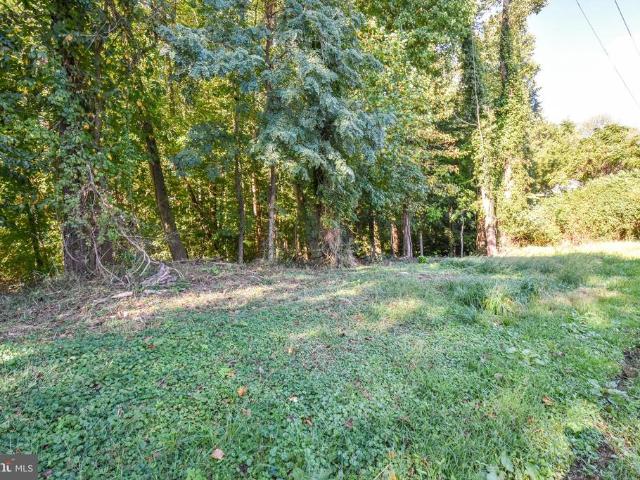 6041 Hill Road