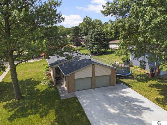 6041 Kenwood Rd, Lincoln, NE 68516