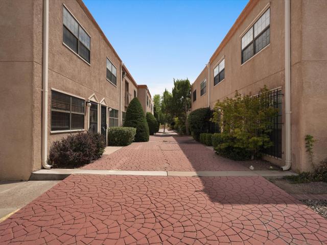 6041 Sequoia Road NW D14