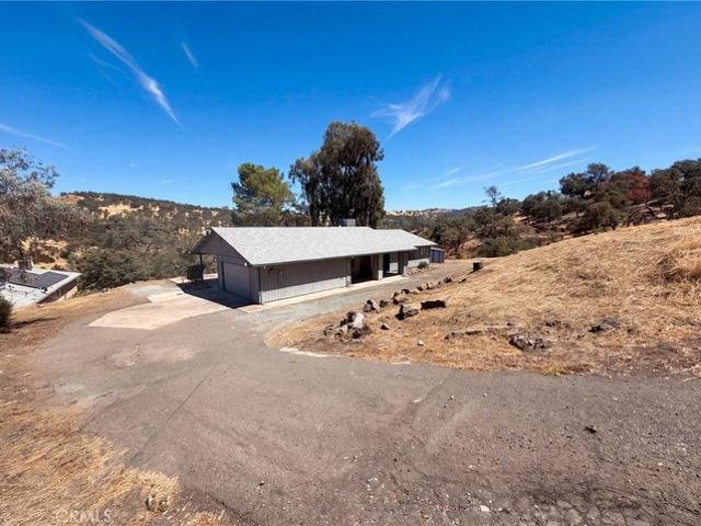 6041 Thornicroft Dr, Valley Springs, CA 95252