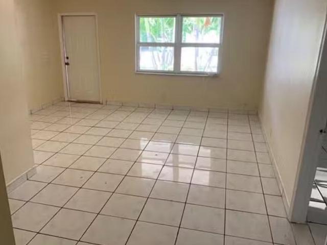 6042 Arthur Street, Hollywood, FL 6042 Arthur Street #2