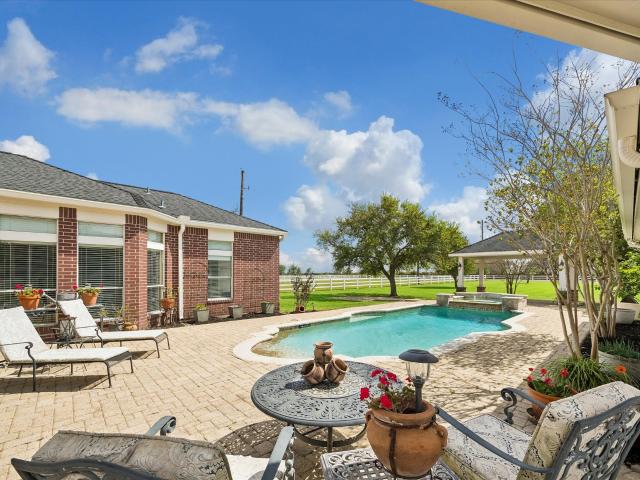 6042 Blackberry Cove Ln, Richmond, TX 77469 | MLS #93725 | Compass