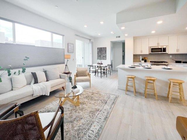 6042 Colt Pl Unit 303, Carlsbad, CA 92009