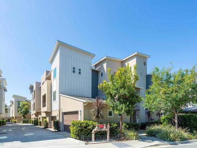 6042 Colt Pl Unit 303, Carlsbad, CA 92009