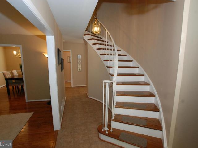 6042 Haverhill Ct, Springfield, VA 22152 | MLS #VAFX2301