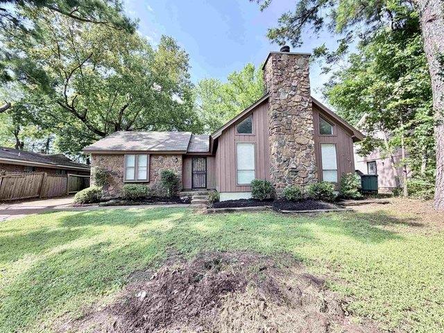 6042 Whisper Valley Dr, Memphis, TN 38141