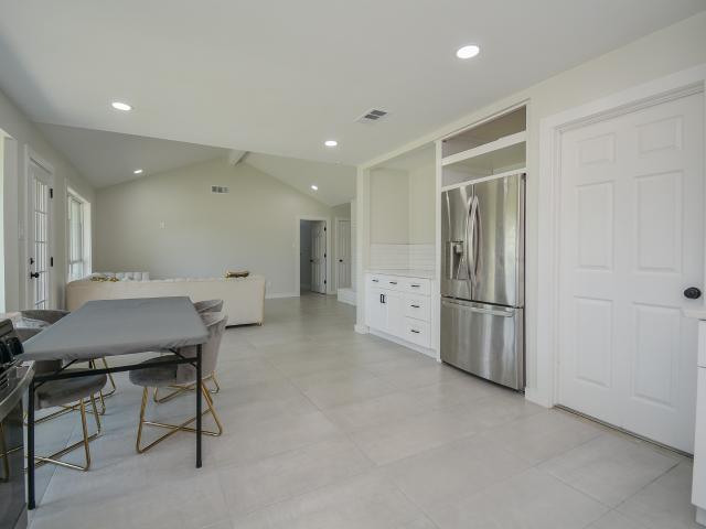 6042 Willowbend Blvd, Houston, TX 77096 | MLS #37711
