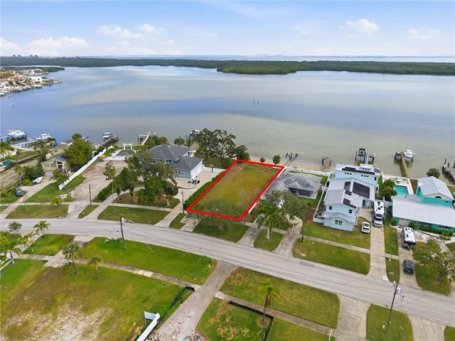 6043 bayou grande boulevard ne, st petersburg, us, fl