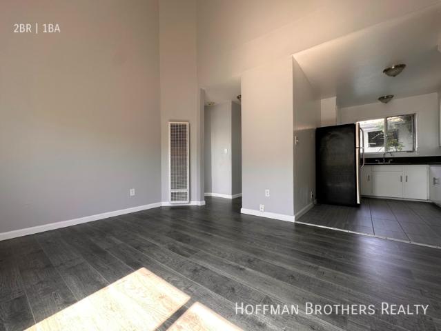 6043 & 6047 Eleanor Ave Los Angeles, CA 90038