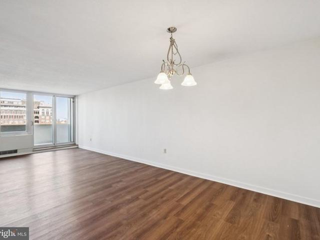 604 36 S Washington Sq Unit 1212, Philadelphia, PA 19106