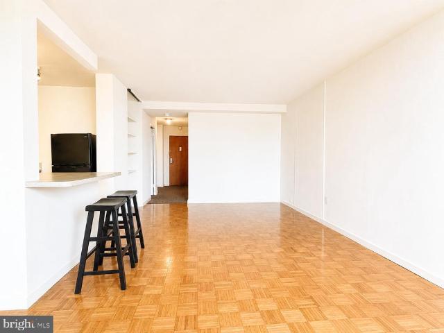 604 36 S Washington Square # 2406