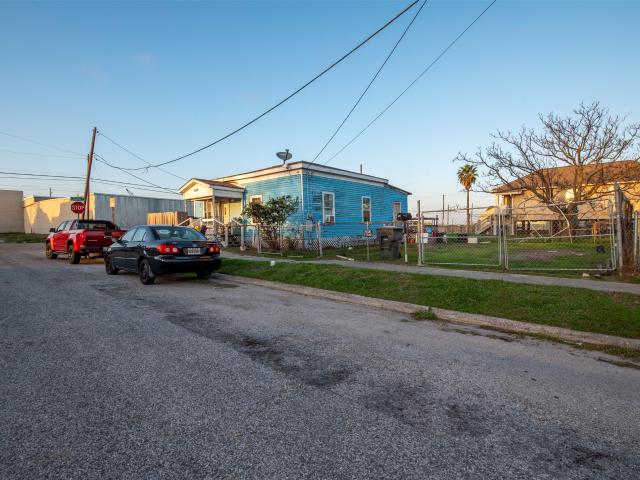604 42nd St, Galveston, TX 77550 | MLS #15270