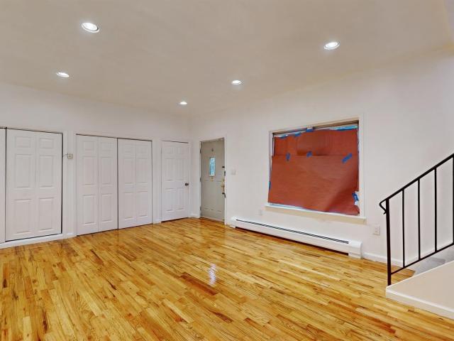 604 4Th St