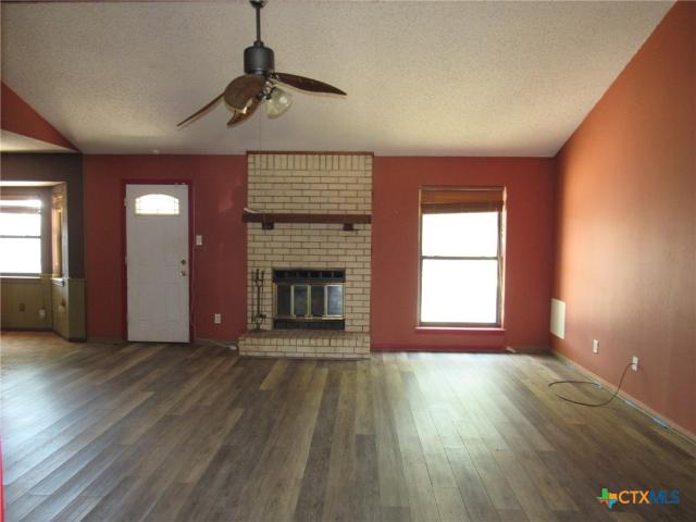604 Colonial Ln, Killeen, TX 76543 | MLS #589810 | Compass