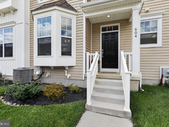 604 Albion Place