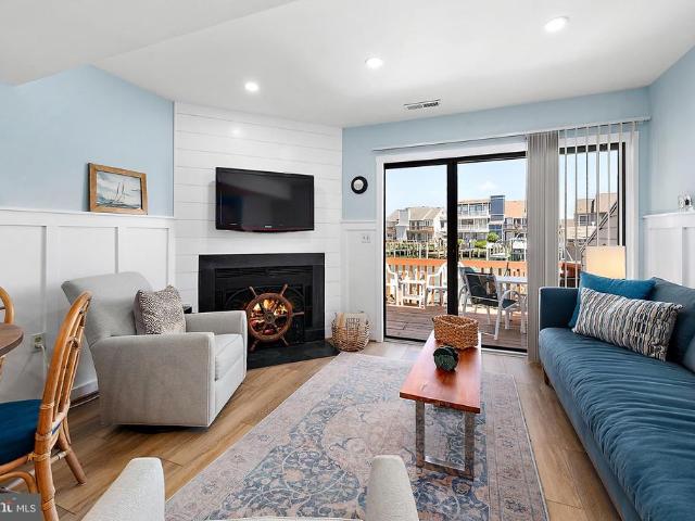 604 Bayshore Court # 2