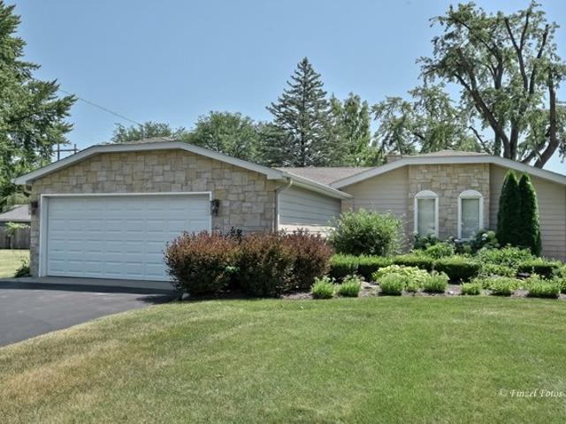 604 Bally Rd, Mchenry, IL 60050