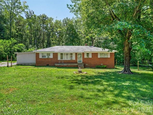 604 Belue Mill Rd, Landrum, SC 29356