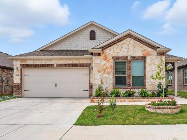 604 Bronze Forest Dr, Fort Worth, TX 76131