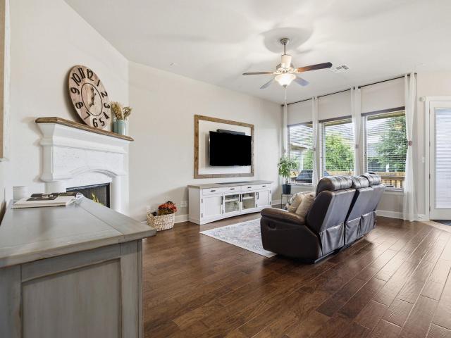 604 Garner Park Dr