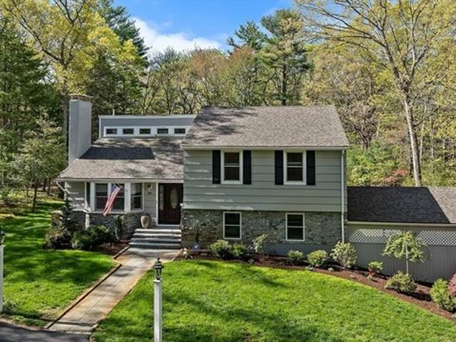 604 Dover Rd, Westwood, MA 02090