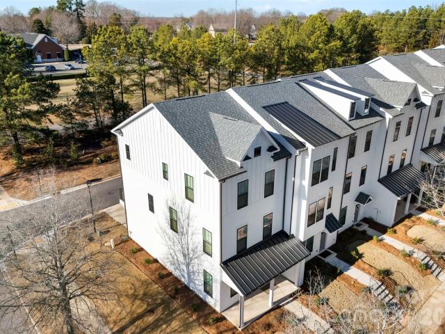 604 District Ct, Fort Mill, SC 29708 | MLS #4335 | Compass