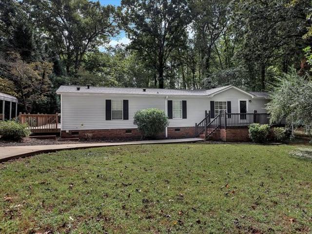 604 Dusty Trail Dr, Seneca, SC 29678