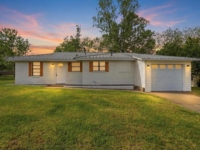 604 E 5th St, Weatherford, TX 76086 | Compass