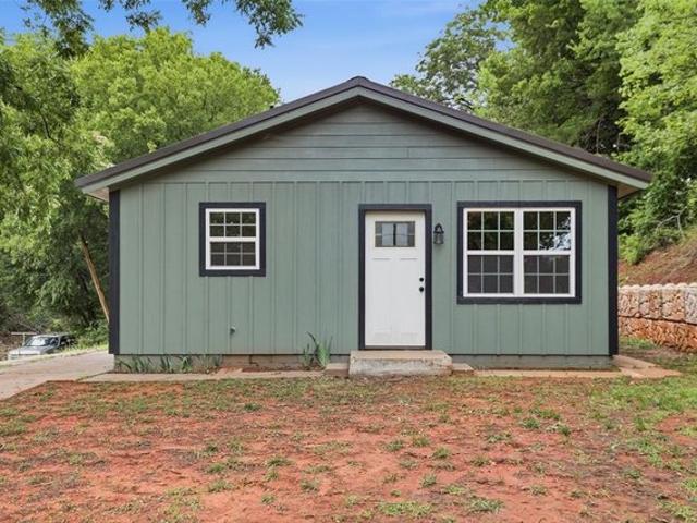 604 E 9th St, Chandler, OK 74834