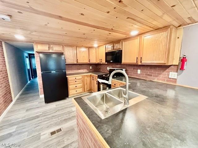 604 E Drive