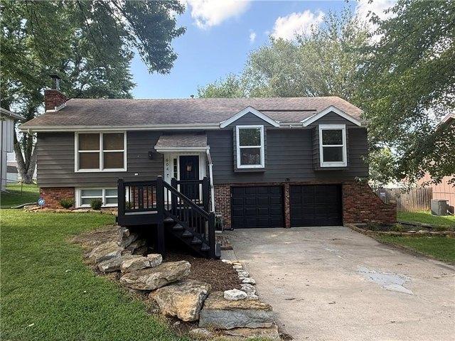 604 E Northview St, Olathe, KS 66061